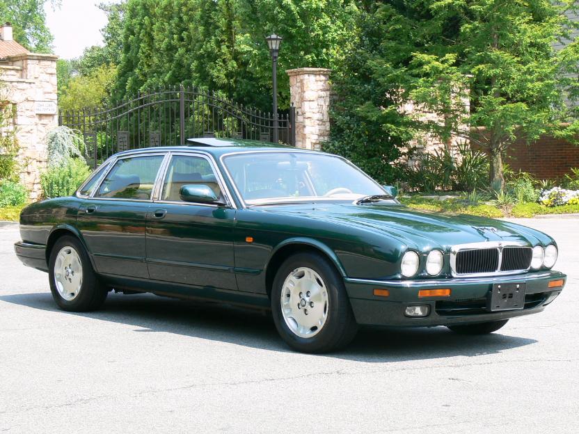 Jaguar XJ (X300/NAW/NAB) XJ6 6.0 i V12 Classic (311 Hp)